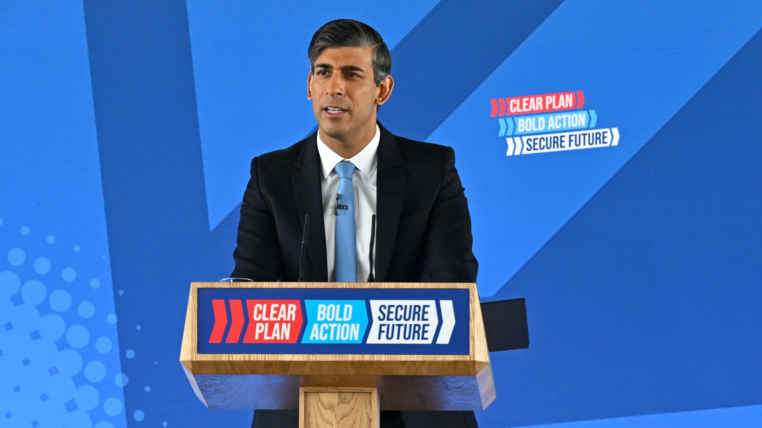 UK parties’ manifestos outline economic priorities - The Banker